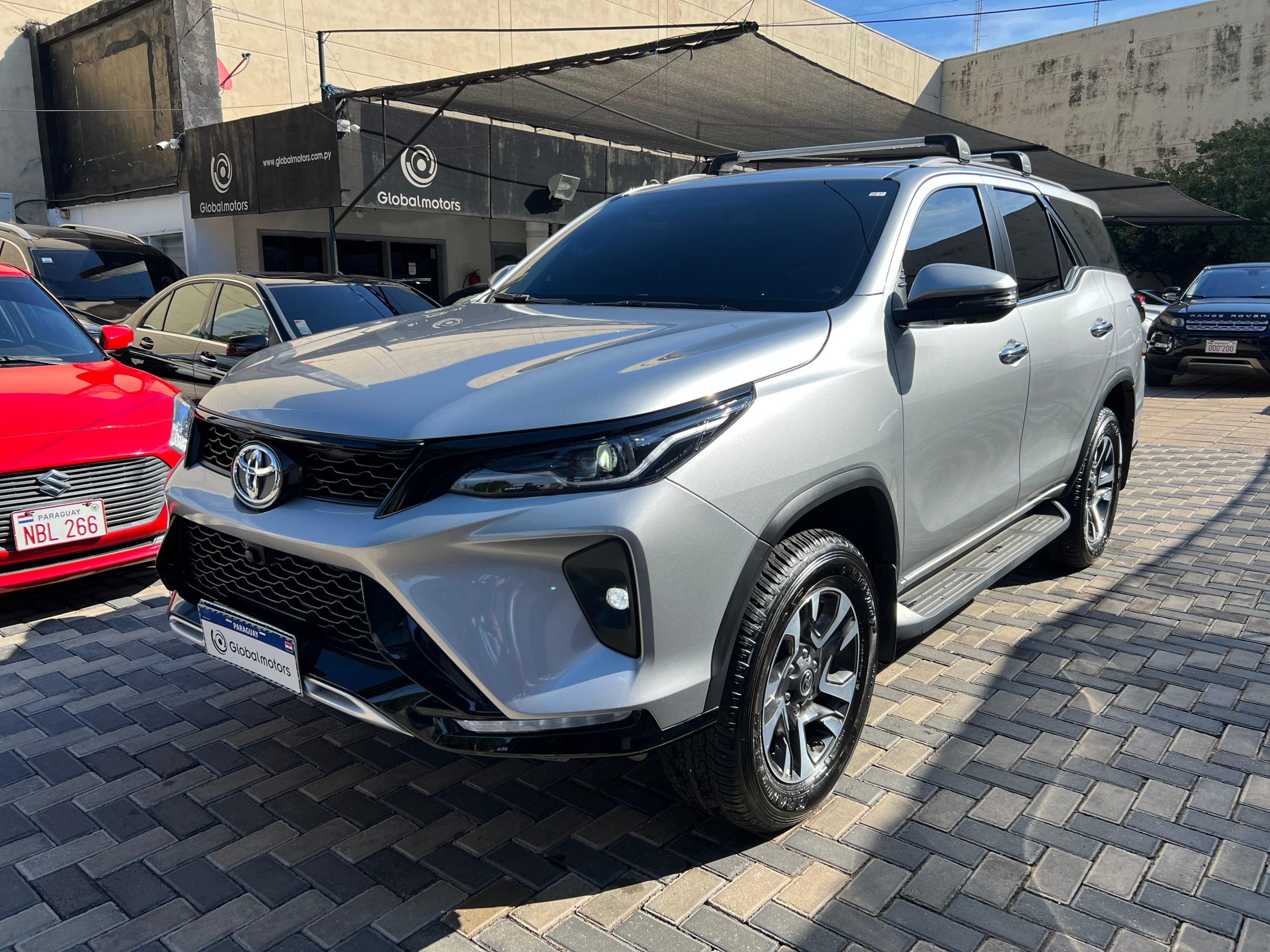 Toyota Fortuner SRV 4x4 2024 • Globalmotors • Automotora, Asunción de ...